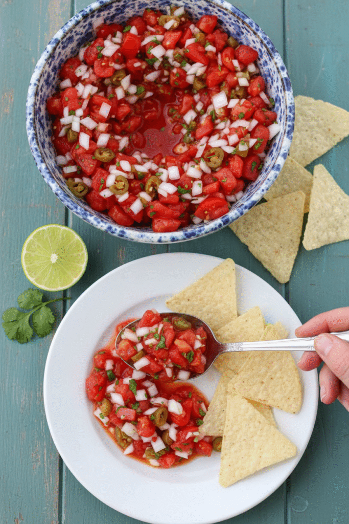 Easy Homemade Fresh Salsa Recipe – Emma Plates